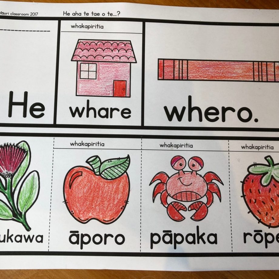 Te Reo at Home-Colour Flip Books - The Te Reo Māori Classroom